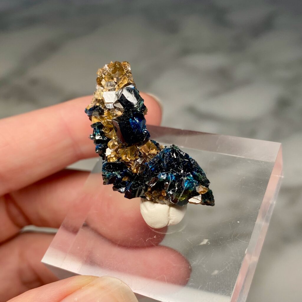 Lazulite and Siderite from Rapid Creek, Yukon, Canada (C) - Minera ...